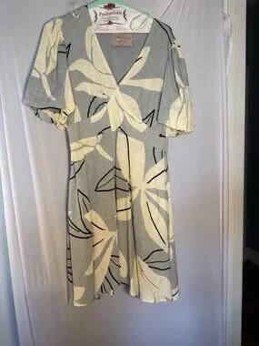 White Closet | Dresses | White Closet Elements Womens Small Floral Puff ...